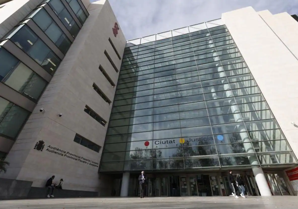 Mujer Condenada A Cuatro Años De Prisión Por Hacerse Pasar Por Abogada 6919