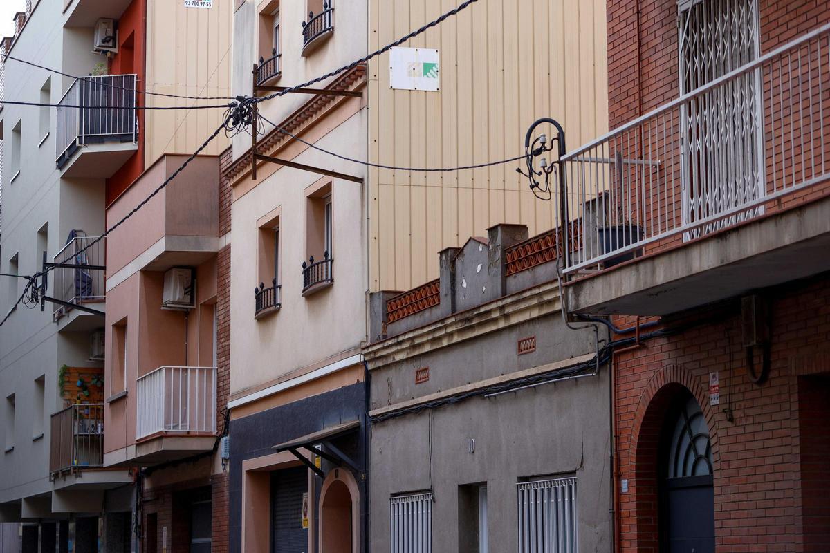 Vídeo Investigan En Barcelona La Muerte De Una Mujer Y Sus Dos Hijos 0448